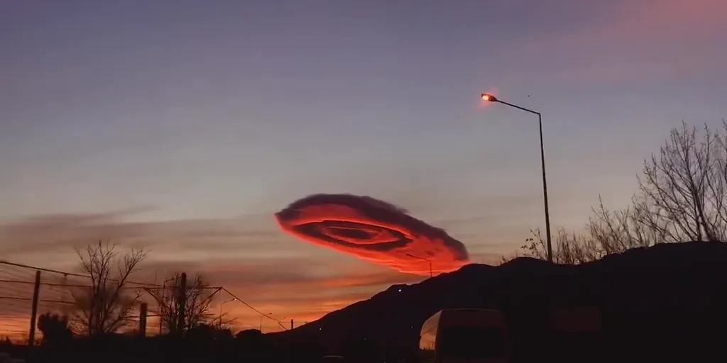 Watch: Spooky alien-like cloud spotted over Turkey | Latest Weather ...