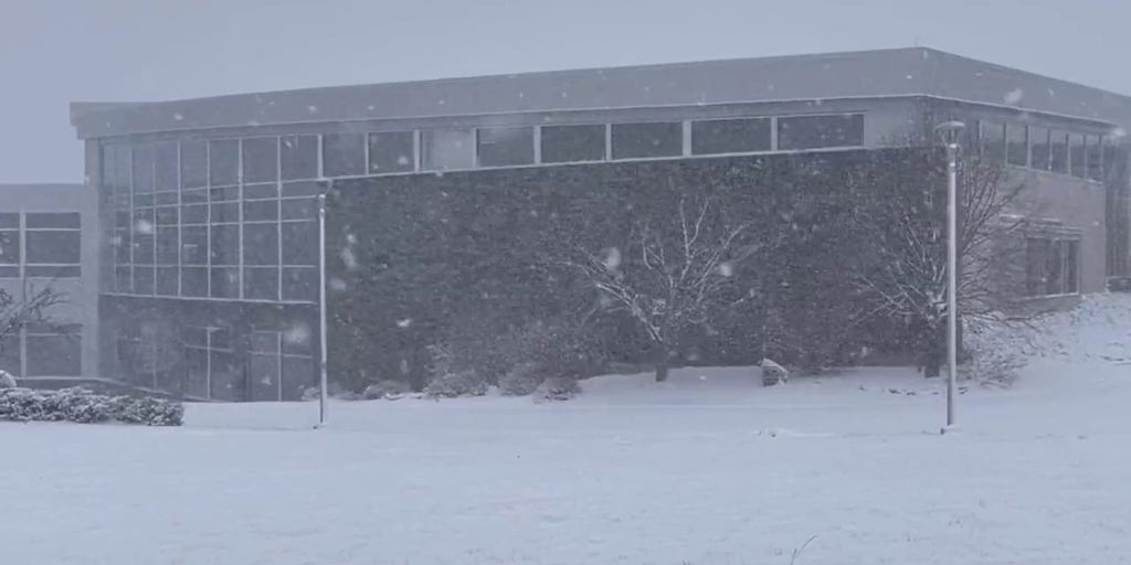 Heavy snow in Oswego, NY | Latest Weather Clips | FOX Weather
