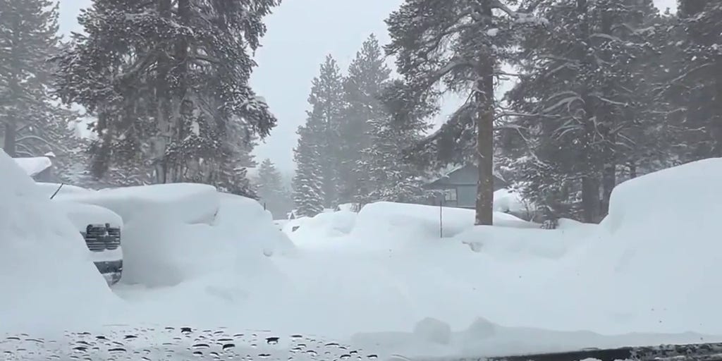 Snow whallops Truckee, California | Latest Weather Clips | FOX Weather