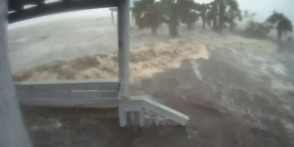 Watch: Ferocious Hurricane Idalia makes landfall in Keaton Beach ...