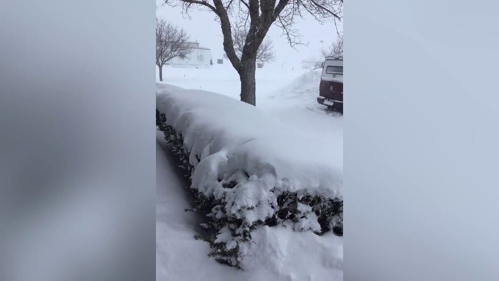 Snow falls on central Nebraska weather office | Latest Weather Clips ...