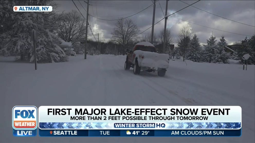 Snow continues to pile up as lake-effect snowstorm continues blasting ...