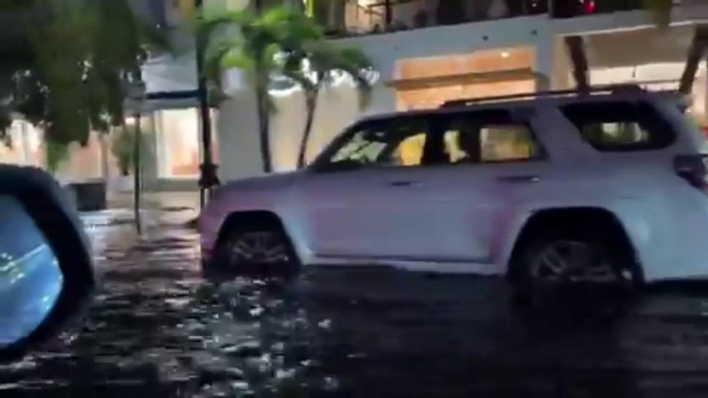 streets-flooded-in-florida-after-torrential-downpours-latest-weather