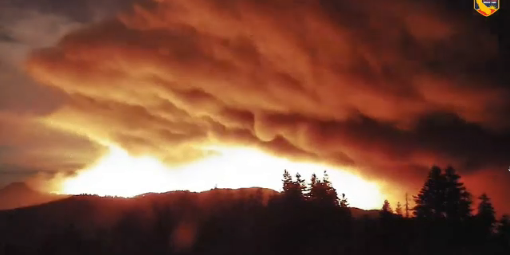 Hellish skyscape: Watch as Windy Fire turns California sky orange | Fox ...