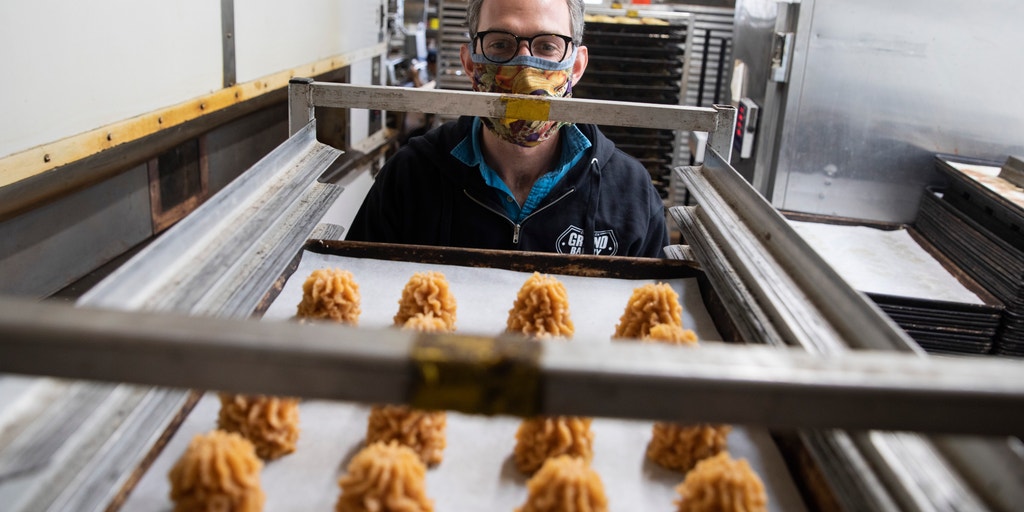 Baking 101: How climate, weather impacts the way the cookie crumbles ...