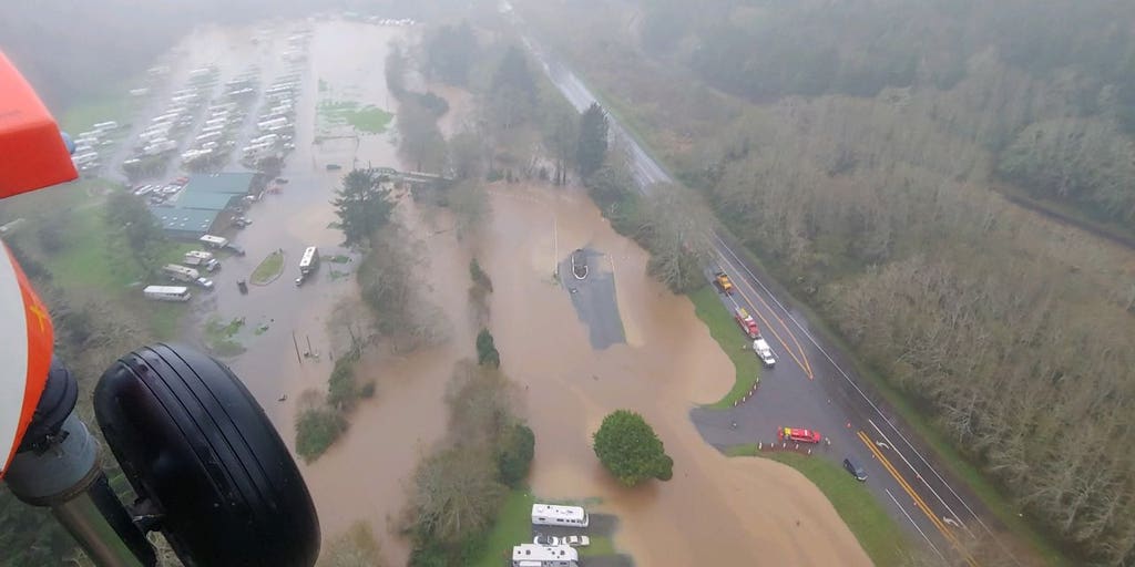 20 people rescued from rising floodwaters in Oregon RV park | Fox Weather