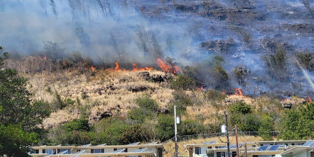 Brush fire breaks out near Honolulu as Hawaiian Islands deal with ...