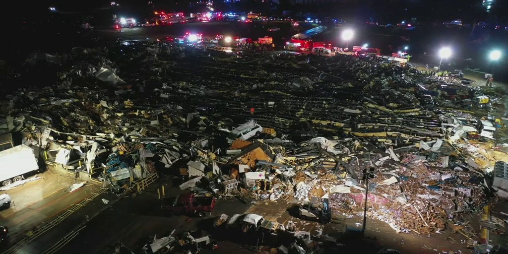 Catastrophic tornado damage reported in Mayfield, Kentucky | Fox Weather Catastrophic tornado damage reported in Mayfield, Kentucky | Fox Weather