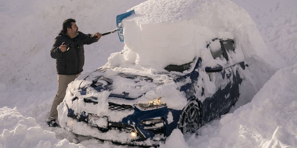 Photos: Snow piles up at levels not seen in decades at Washington's ...
