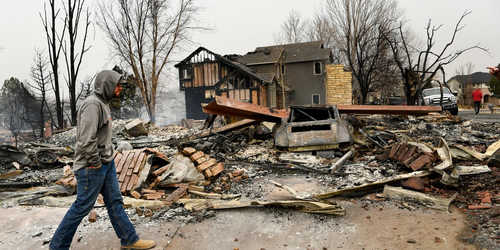 Nearly 1,000 homes now found destroyed in Colorado fires; 2 people ...