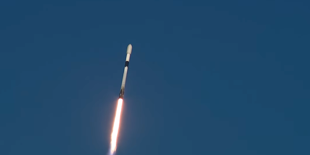 Spacex Launches First Rocket Of 2022 Sending Starlink Satellites Into