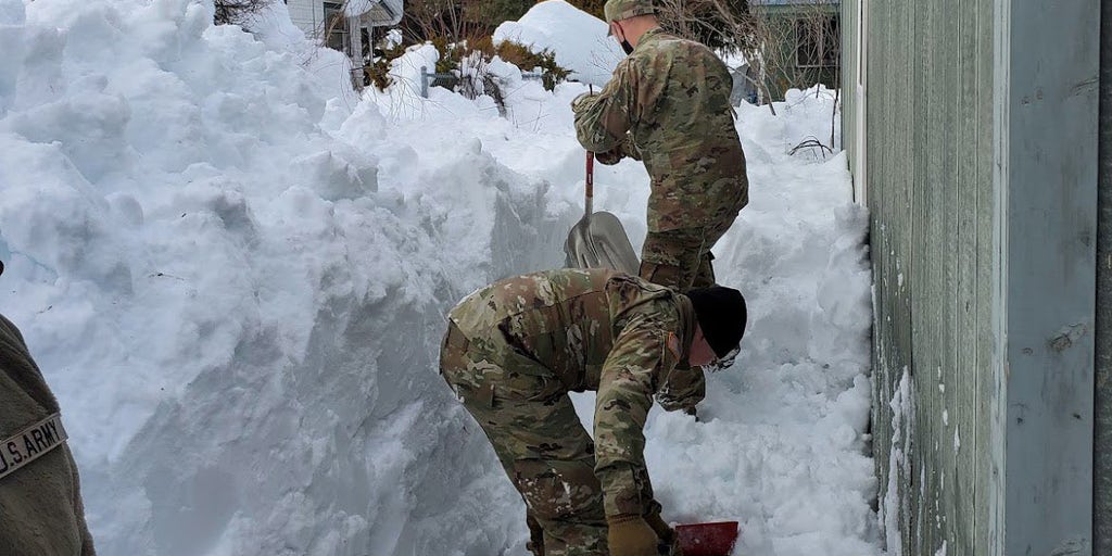 National Guard helping Washington town dig out from record 3-4 feet of ...