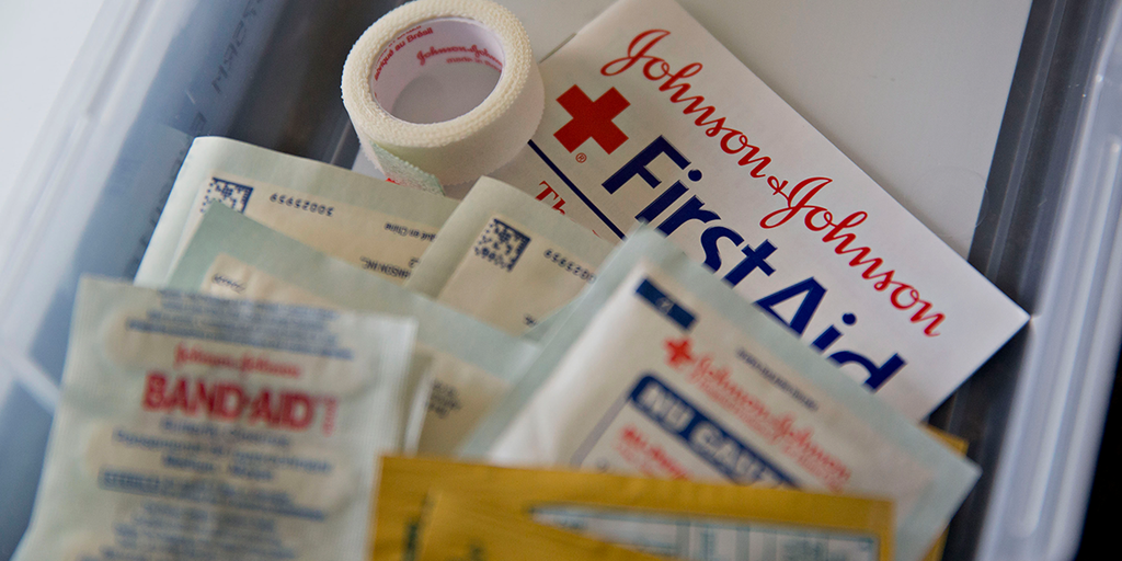 What to put in an emergency kit | Fox Weather