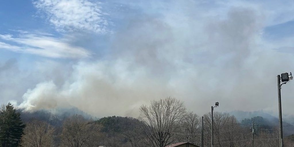 Some evacuations underway as brush fires burn near Gatlinburg, Pigeon ...
