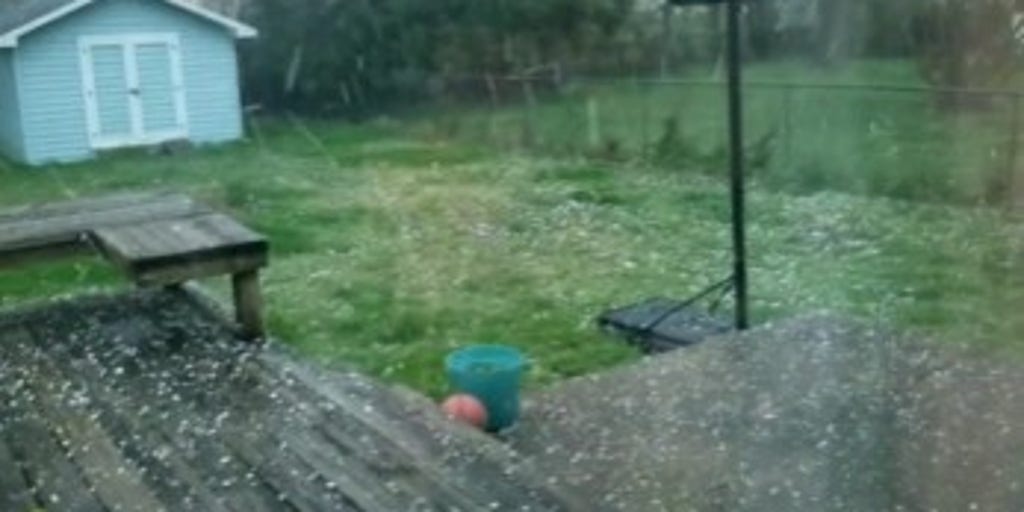 Hail, wind from tornado-warned storm clobber Missouri town | Fox Weather
