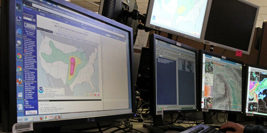 Meteorologists battle storm of disinformation during severe weather ...