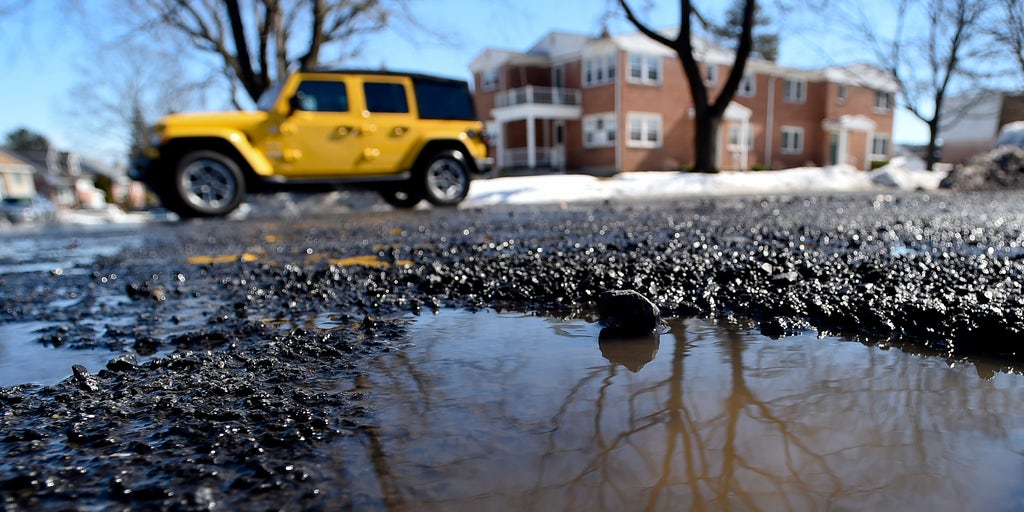Buh-bye potholes! Artificial intelligence gives Indiana drivers a ...