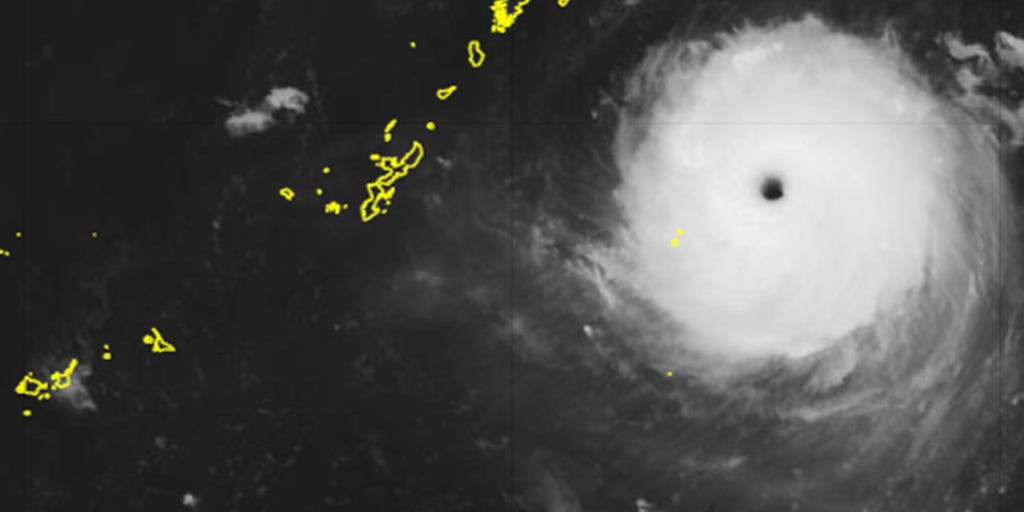 Super Typhoon Hinnamnor takes aim at Japan’s southern islands | Fox Weather