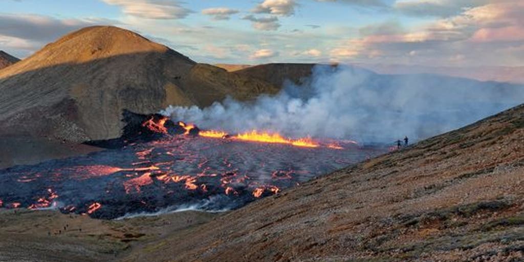 Watch A Volcano Erupt Outside Of Icelands Capital Fox Weather