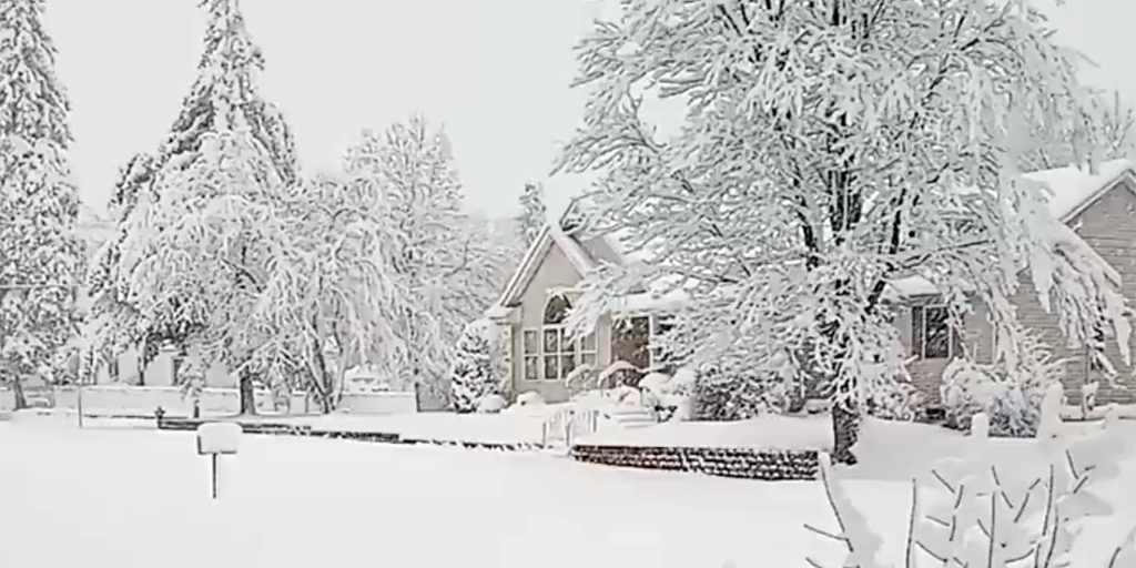 Minnesota city breaks record for snowiest winter | Fox Weather