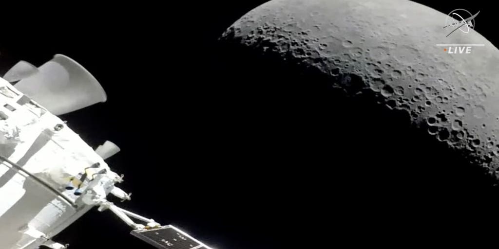 Nasas Orion Spacecraft Offers Last Breathtaking Views Of The Moon As