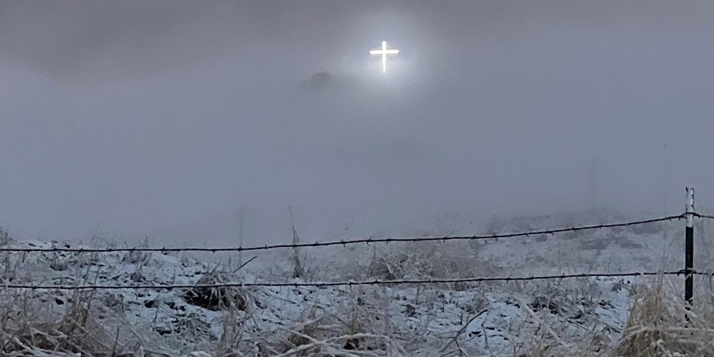 See: Majestic cross appears in Idaho amid blowing snow | Fox Weather