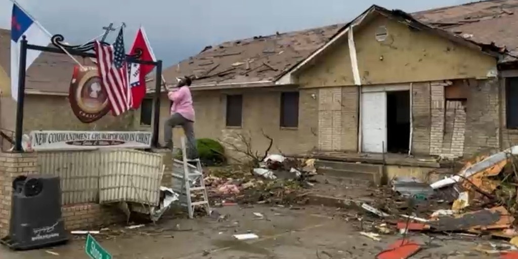 ‘We have banded together’: Destroyed Arkansas church holds Easter ...