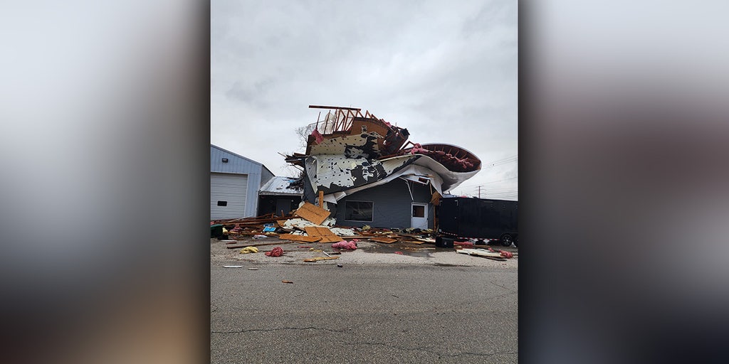 'Sounded like a freight train': Resident recalls moment EF-2 twister ...