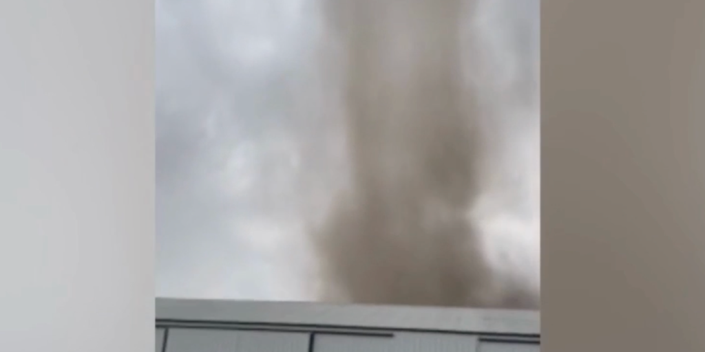 Watch: Man gets up-close video of landspout running through Indiana ...