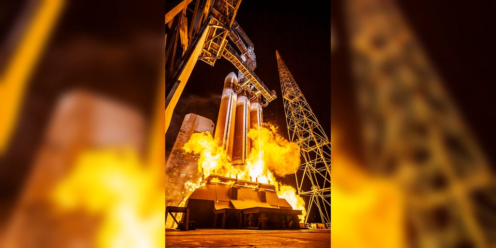 Rocket on fire: ULA launches penultimate Delta Heavy in fiery liftoff ...
