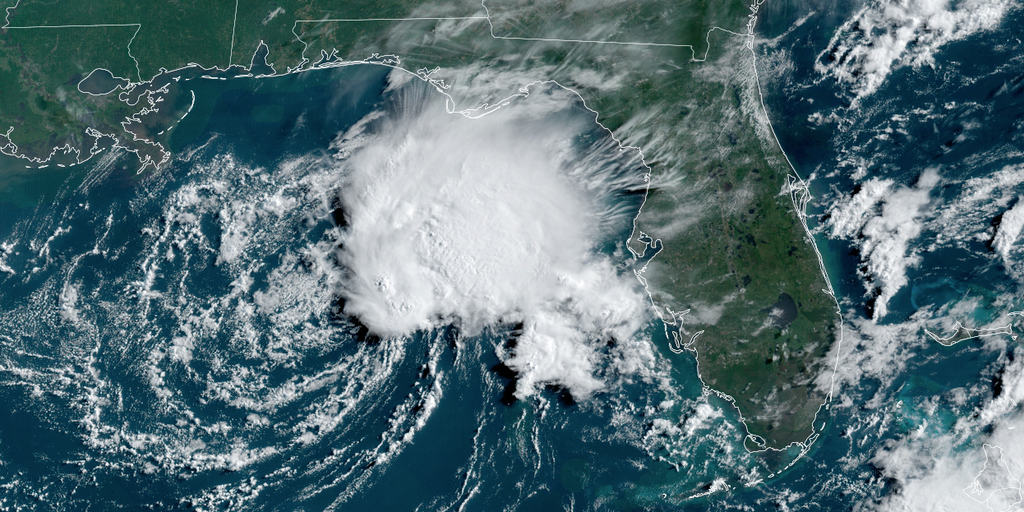 Tropical Depression Two continues drift in Gulf of Mexico at cusp of ...