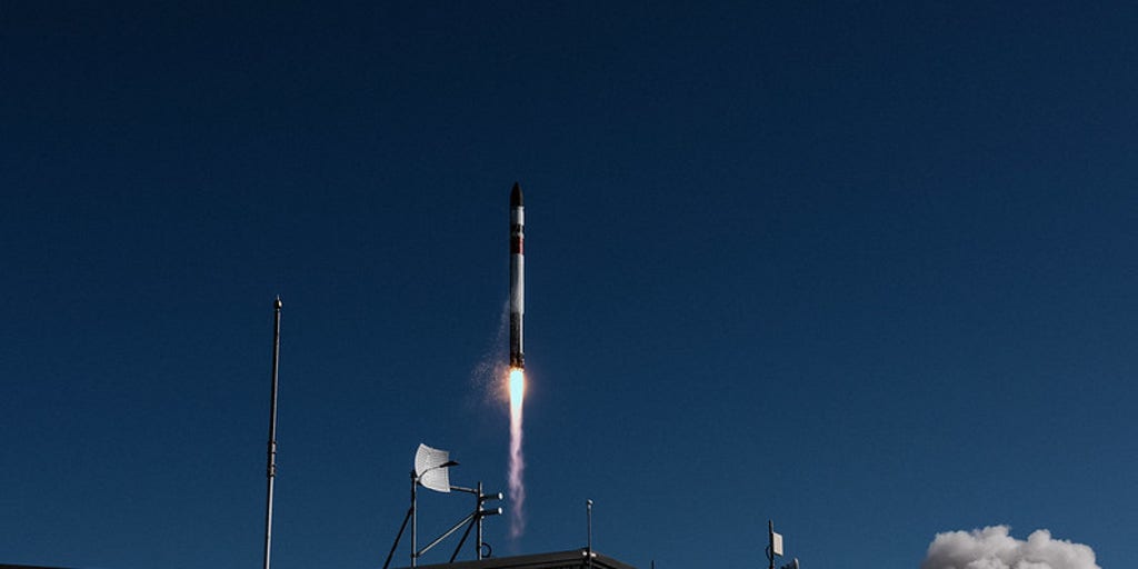 Booster came back: Rocket Lab nabs Electron rocket after a 'dip' in ...