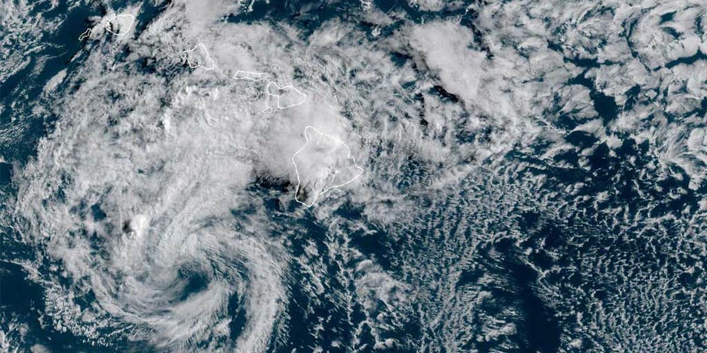 Tropical Storm Calvin produces heavy rain, gusty winds for Hawaiian ...
