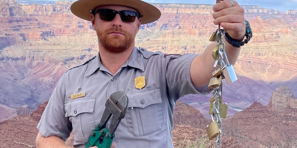 ‘Love locks’ over Grand Canyon are harming national park’s wildlife ...