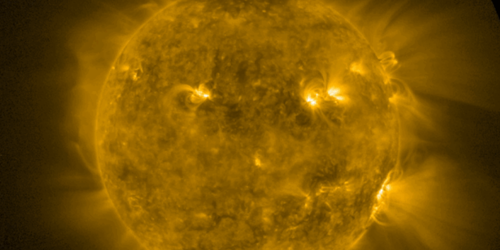 NOAA Predicts Stronger Peak Of Solar Activity In 2024 Than Originally noaa-predicts-stronger-peak-of-solar-activity-in-2024-than-originally