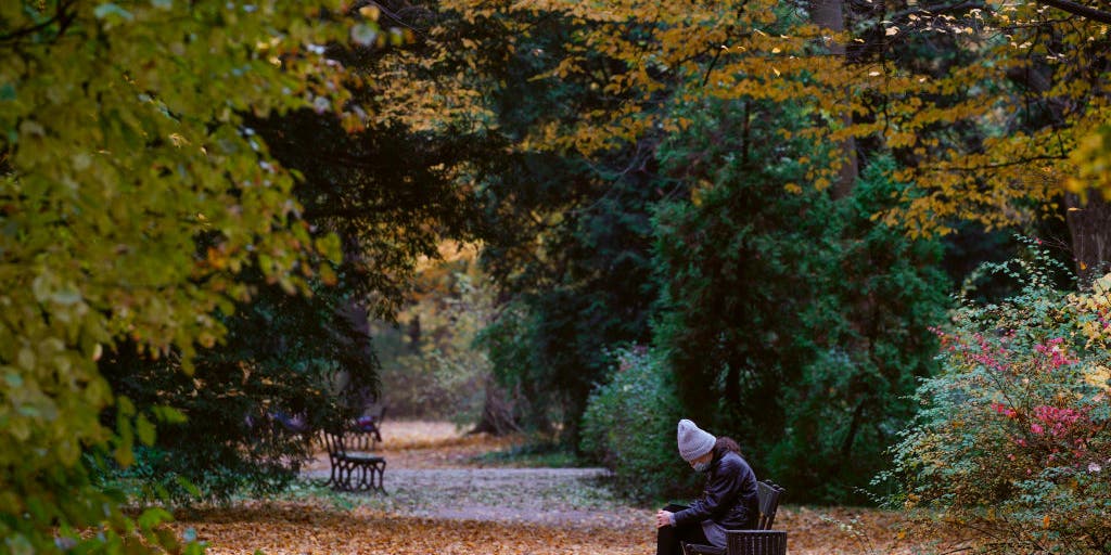 First signs of gloomy winter weather can trigger seasonal depression ...