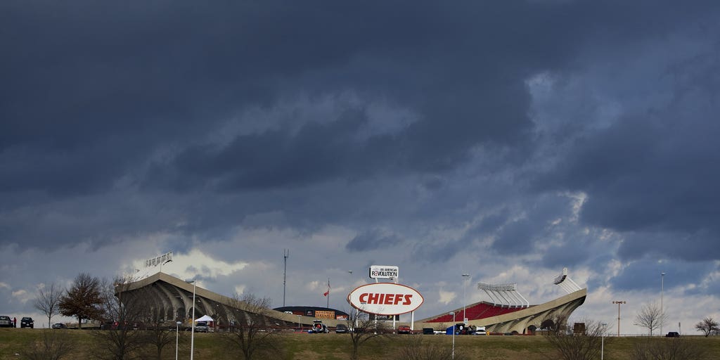 Chiefs-Broncos Thursday Night Football matchup could see severe storms ... Chiefs-Broncos Thursday Night Football matchup could see severe storms ...