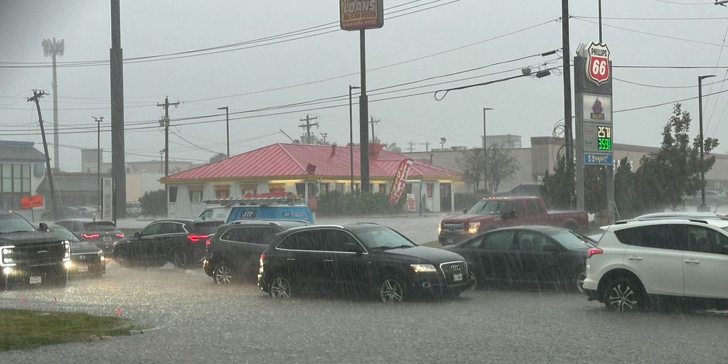 Texas, Gulf Coast brace for flooding as rain, severe weather return to ...