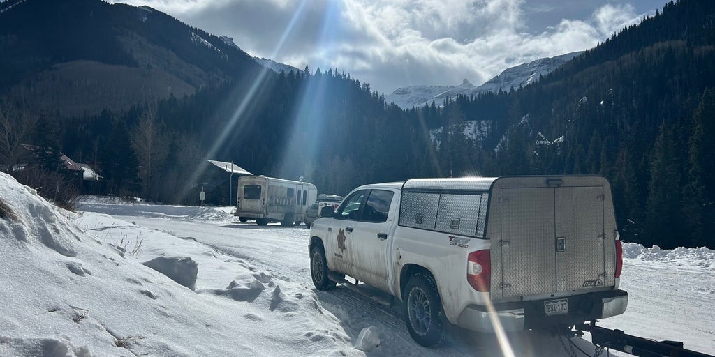 Snowboarder killed during Colorado avalanche | Fox Weather