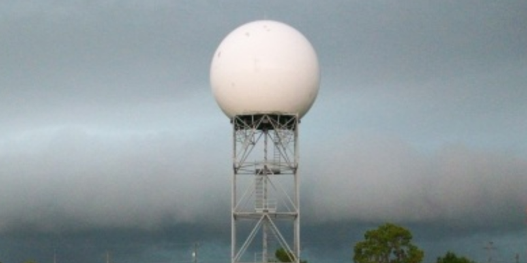 Dallas-area radar detects military chaff traveling through the sky ...
