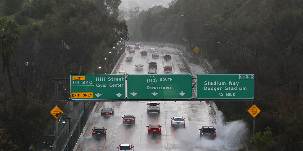 Heavy rain making Los Angeles evening commute messy on Wednesday | Fox ...