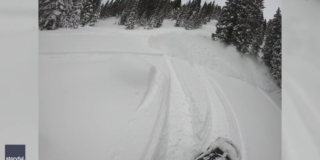 Video shows snowmobilers being buried by an avalanche in Wyoming | Fox ...