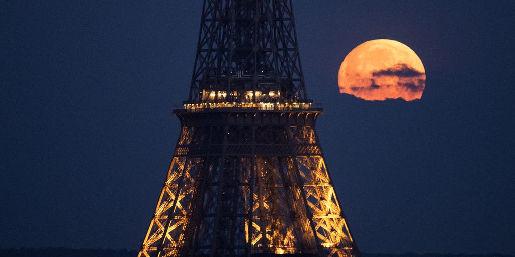 April's full Pink Moon rises in the night sky on Tuesday | Fox Weather