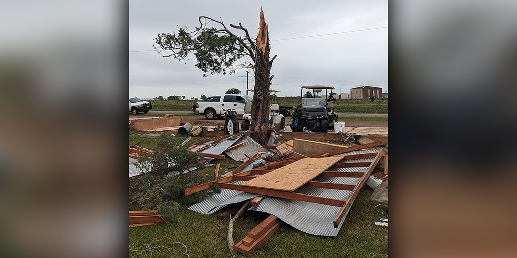 Rare ‘backward-spinning’ tornado among twisters causing havoc in ...