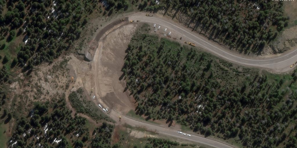 Wyoming crews begin construction of Teton Pass temporary detour after ...