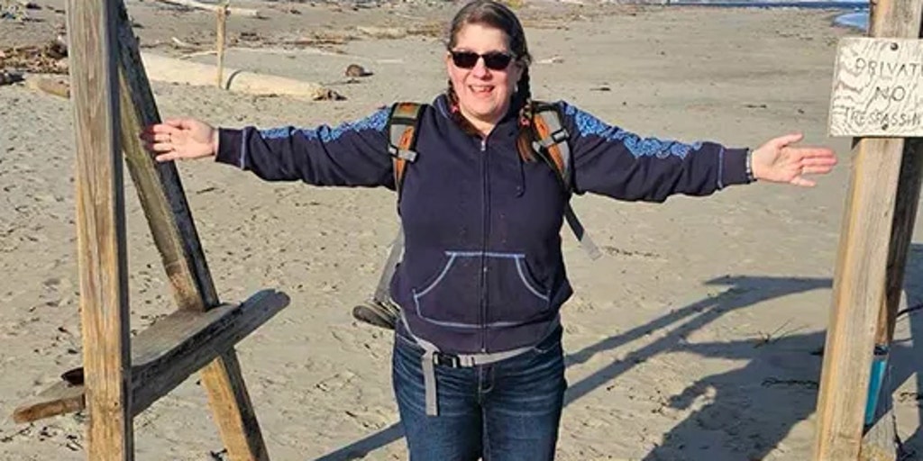 Earth swallows woman in feet of quicksand during Maine beach walk | Fox ...