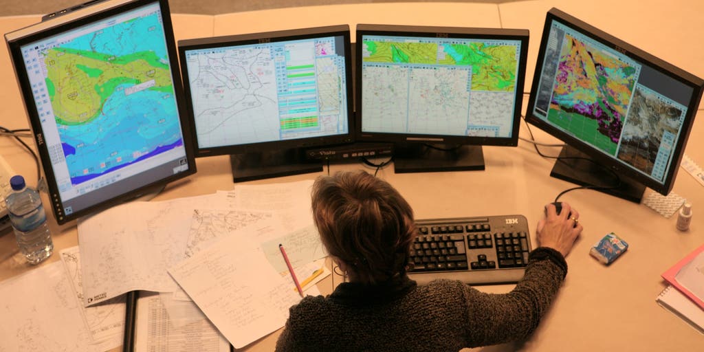 Artificial Intelligence weather forecasts in seconds with one computer ...