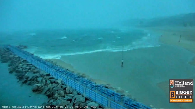 Meteotsunami strikes Holland, Michigan, during severe storms Tuesday ...
