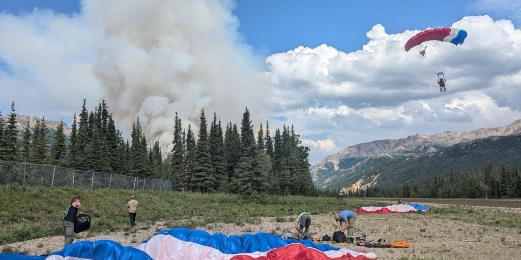 Alaska wildfire burning near Denali National Park entrance closes park ...
