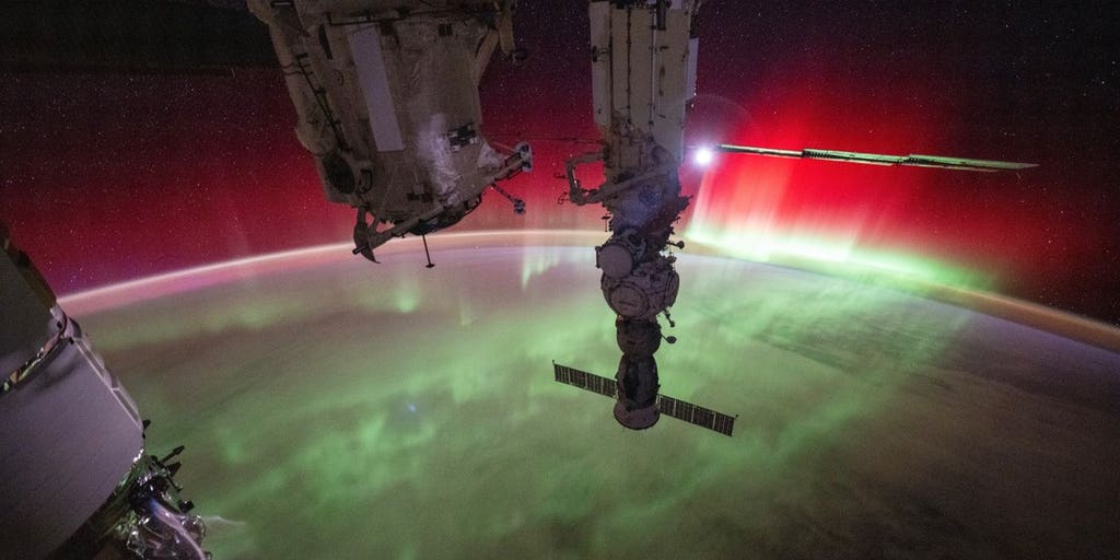 PHOTOS: NASA astronaut captures mesmerizing view of Northern Lights ...